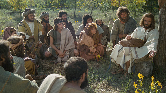 Why Do We Pray? 10 Bible Passages to Better Understand Prayer - Jesus ...